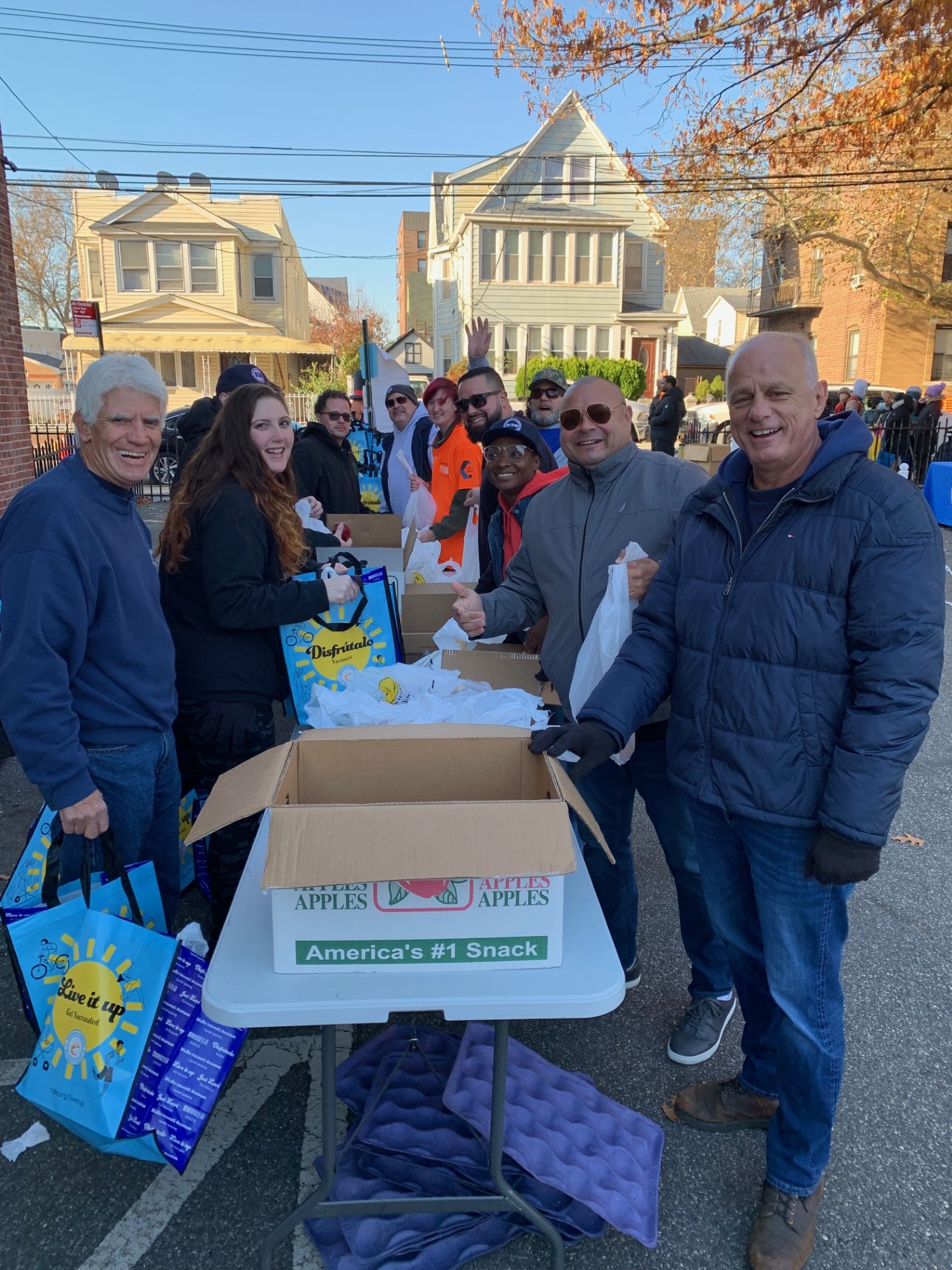 Catholic Charities organized a thanksgiving turkey distribution
